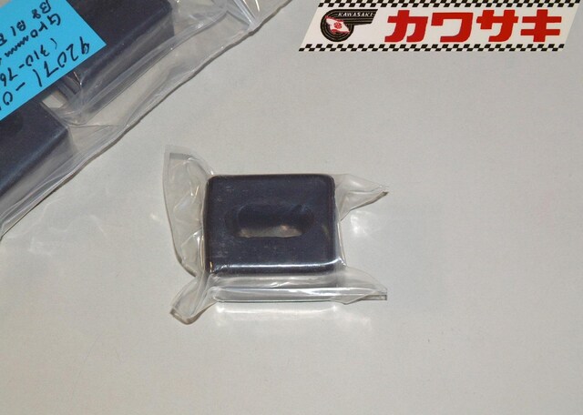 カワサキ B8 B1 F1 F2 F3 F5 F8 F9 エンジンハーネスグロメット 絶版新品 自動車 バイク 新品・中古の